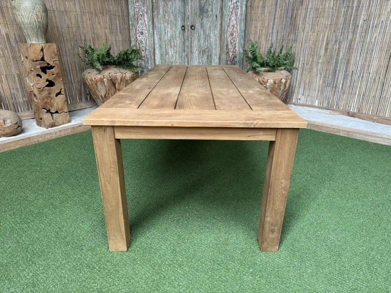 Teak Tuintafel Buru 220x100cm van Recycled Teakhout